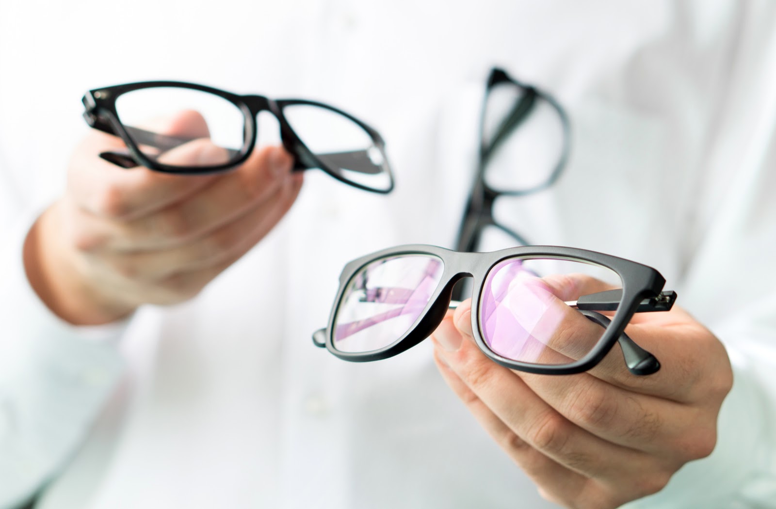 Cheap vs. Expensive Glasses Lenses: What Are You Paying For? | Eye Wellness