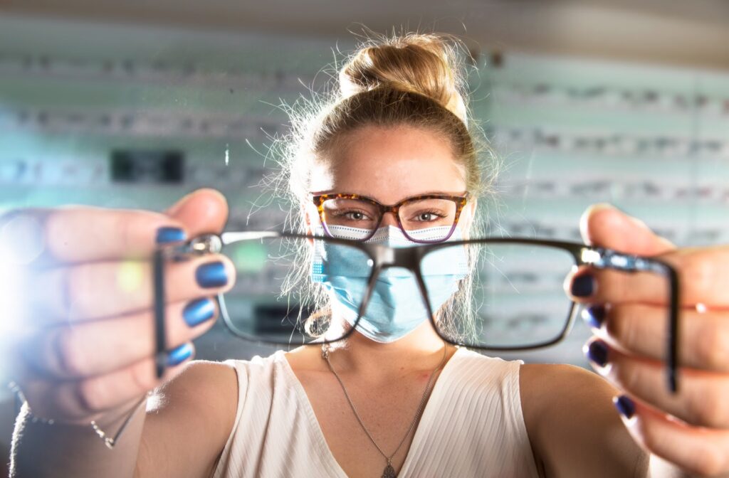 Cheap vs. Expensive Glasses Lenses: What Are You Paying For? | Eye Wellness